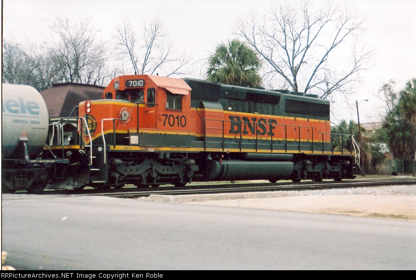 BNSF 7010